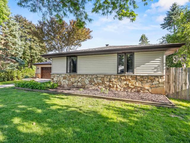 1731 oakridge court