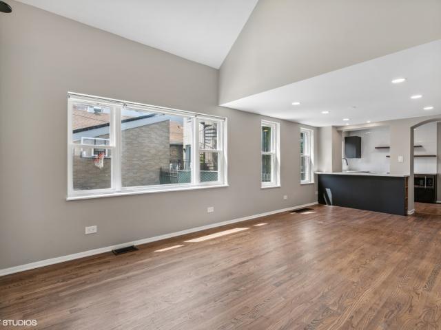 1731 W Potomac Ave, Chicago, IL 60622 | MLS #12601 | Compass