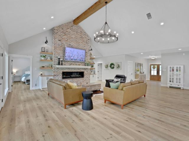 17320 Sycamore Trail