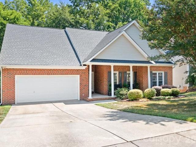 17324 Cambridge Grove Dr, Huntersville, NC 28078