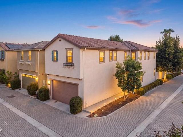 17326 Parque Vanowen Way, Lake Balboa, CA 91406