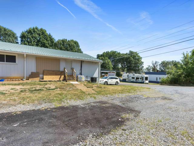 17329 Lee Highway 2