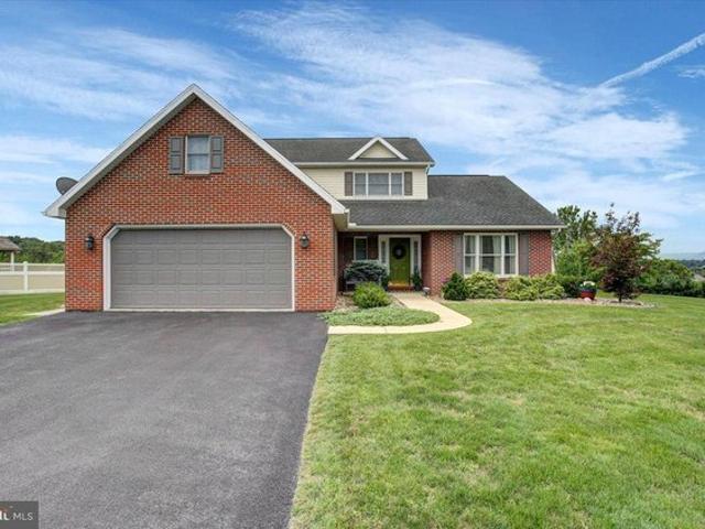 1732 Bell Ave, Chambersburg, PA 17202