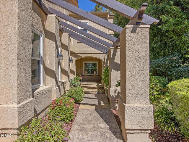 1732 Crooked Trail Place
