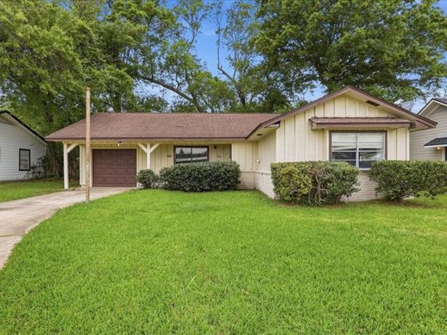 1732 Greenbriar Ave, Orange, TX 77632