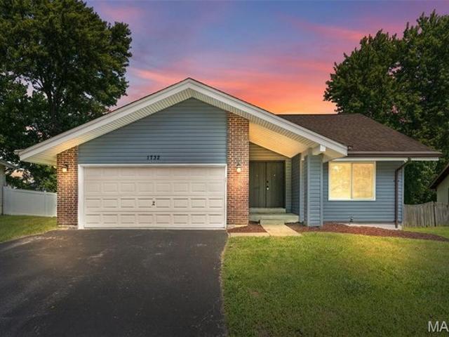 1732 Rudelle Dr, Florissant, MO 63031