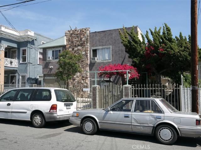 1732 S New England St, Los Angeles, CA 90006 | MLS #RS25274 | Compass