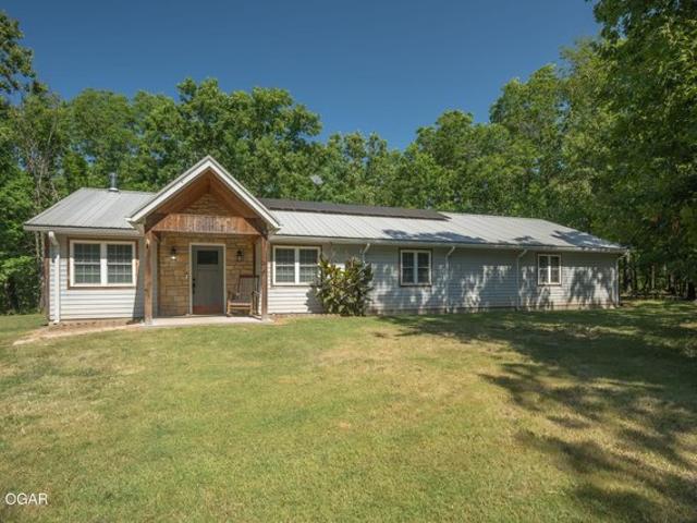 17330 Danville Dr, Neosho, MO 64850