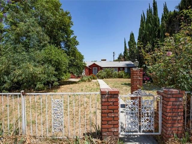 17337 Saticoy St, Northridge, CA 91325