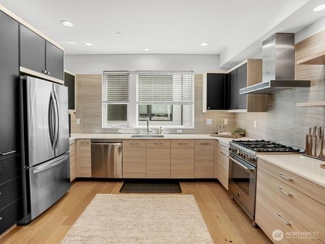 17338 Bothell Way NE Unit E, Bothell, WA 98011