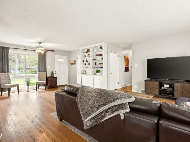 1733 Marian Drive