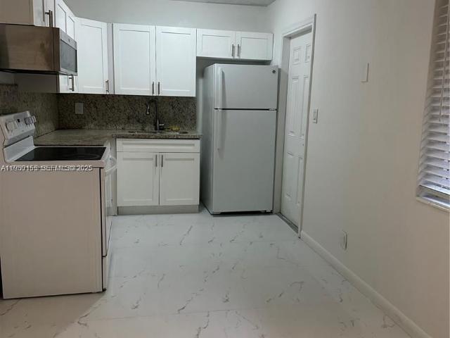 1733 Mayo St 2, Hollywood, FL