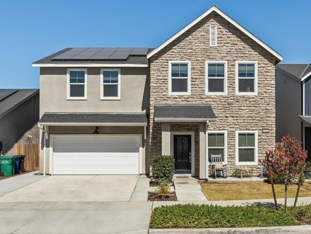 1733 N Frontier St, Hanford, CA 93230