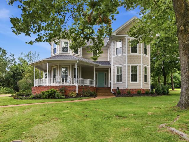 1733 Carriage Ct