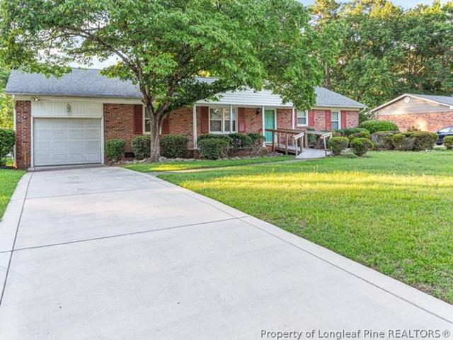 1733 Daisy Ln, Fayetteville, NC 28303