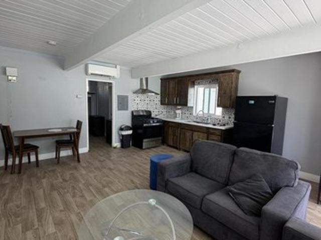 1733 E Amado Rd, Palm Springs, CA 92262