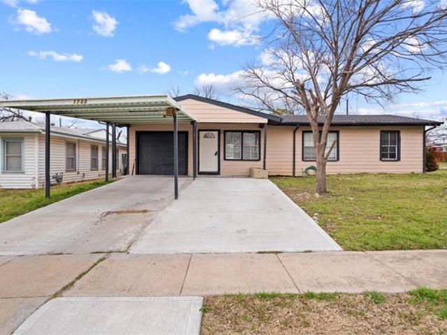 1733 Ida St, Arlington, TX 76010