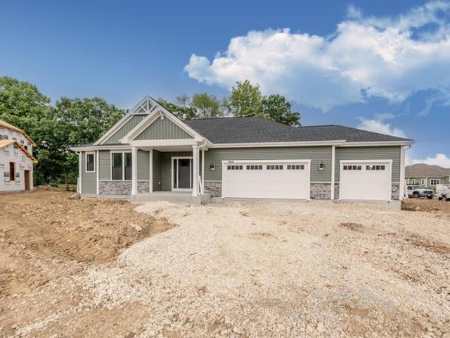 1733 Palmer Ct, Hartford, WI 53027