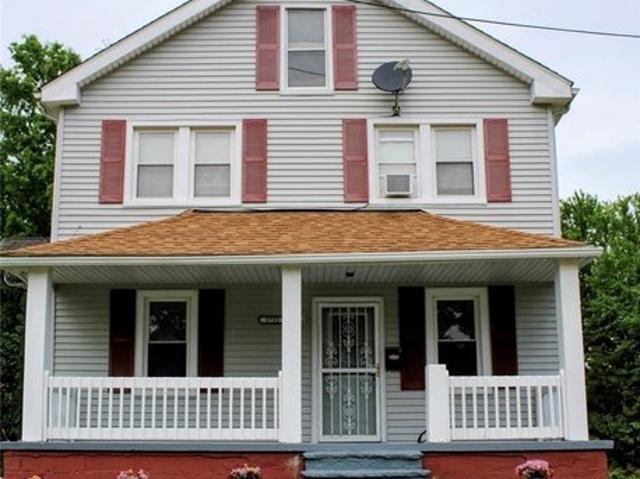 1733 Robindale St, Wickliffe, OH 44092
