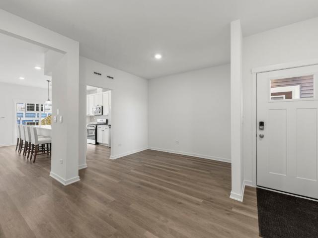 1733 Stable Lane