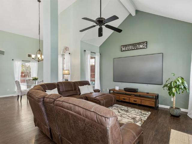 1733 Steamboat Drive