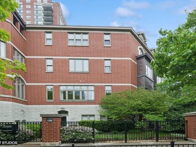 1733 S Prairie Ave, Chicago, IL 60616