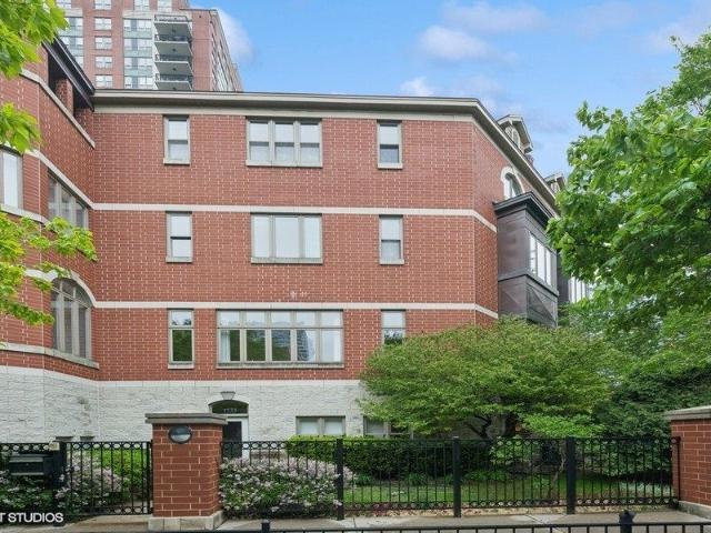 1733 S Prairie Ave, Chicago, IL