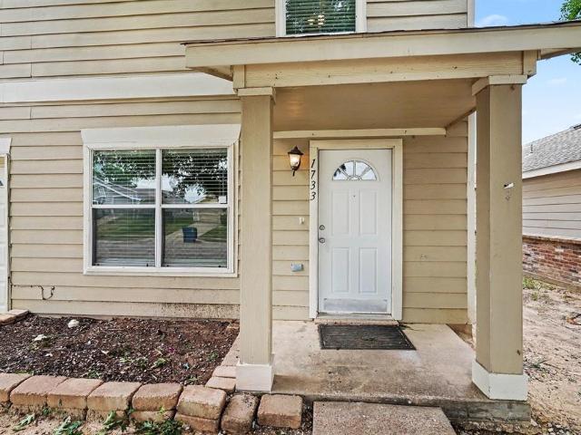 1733 Vineridge Lane