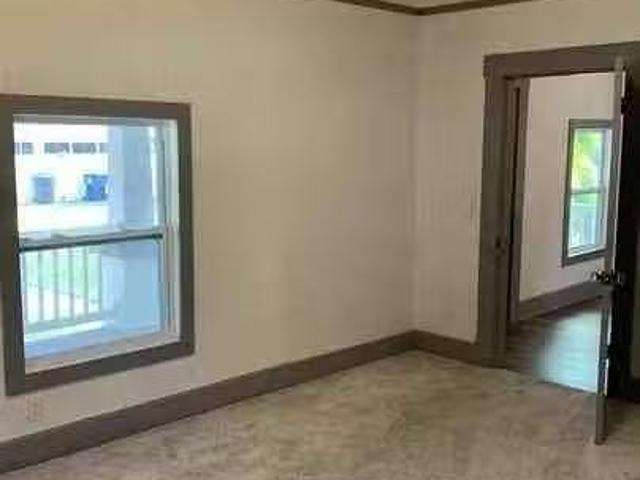 1733 11th Avenue North 1 1733 11th Ave N