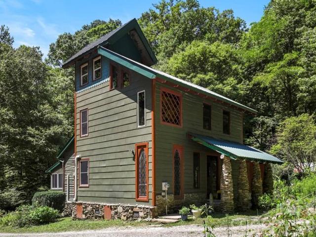 173 Camp Elliott Rd, Black Mountain, NC 28711