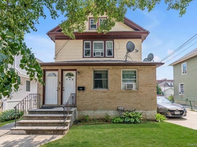 173 Cleveland Ave, Mineola, NY 11501