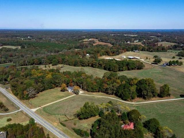 173 and 175 Deer Creek Farms Rd, Hartwell, GA 30643