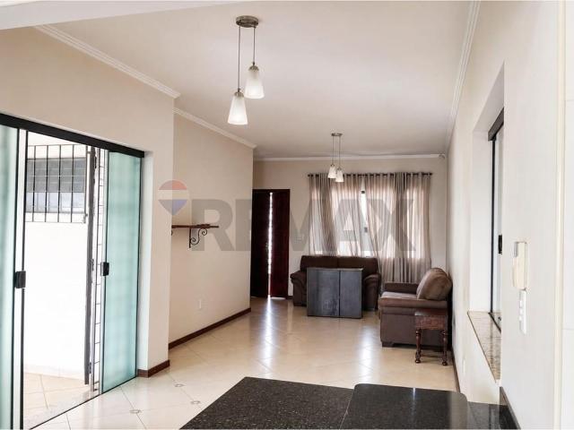 173 Área Útil Casa Alugar, 2 Dormitórios localizado em Centro, Itapira, São Paulo, 13974005 | Brasil