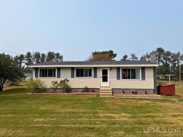 173 Dana Ln, Marquette, MI 49855