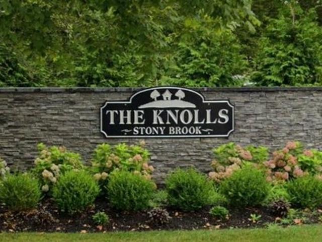 173 Knolls Dr, Stony Brook, NY 11790