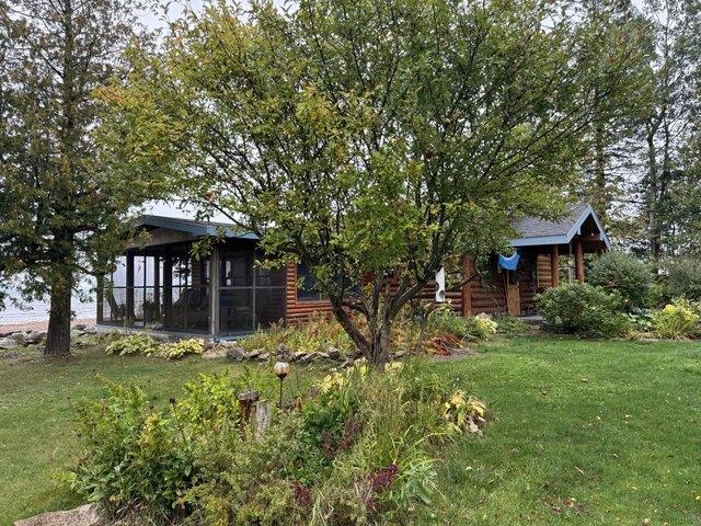 173 Horseshoe Bay Rd, Saint Ignace, MI 49781