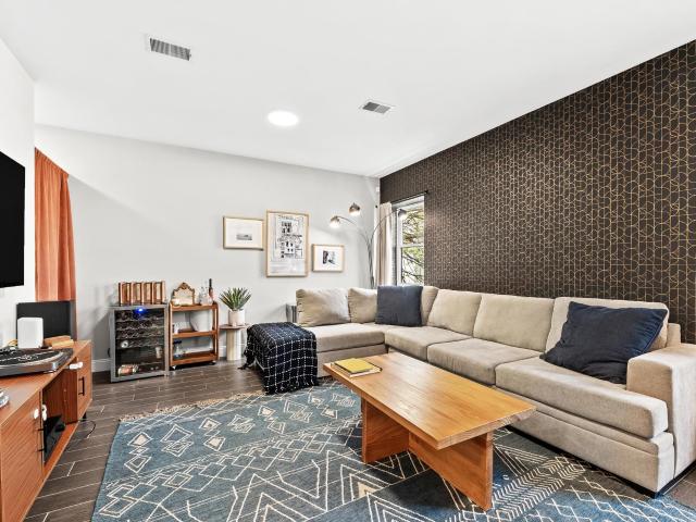 173 Halladay St # 1