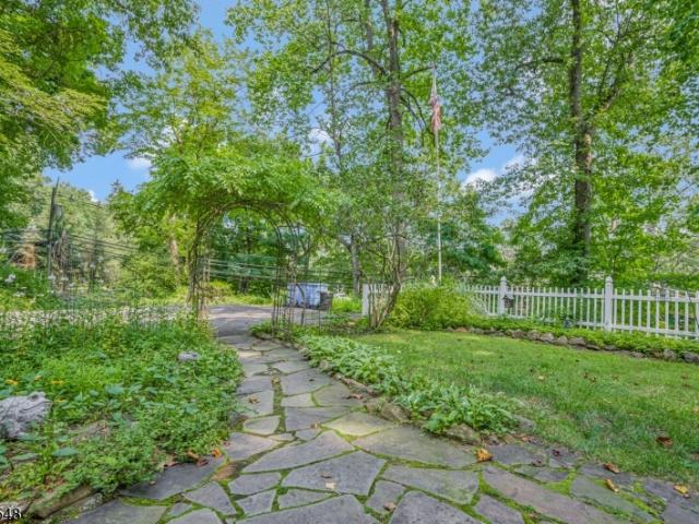 173 Hillcrest Rd