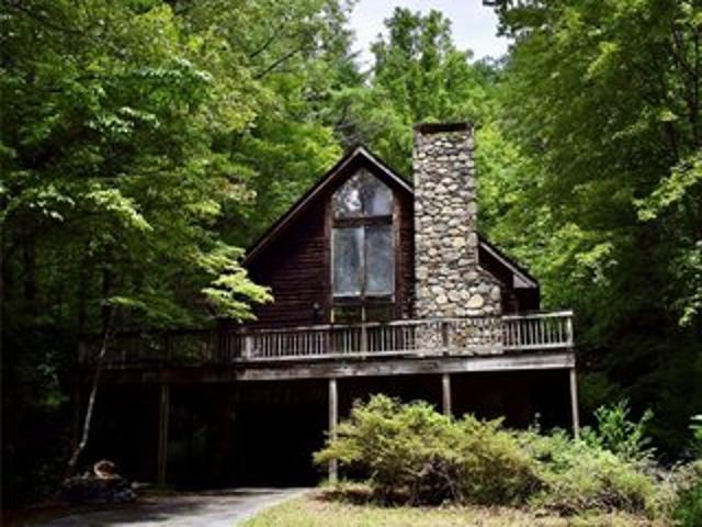 173 Mountain Haven Ln, Zirconia, NC 28790