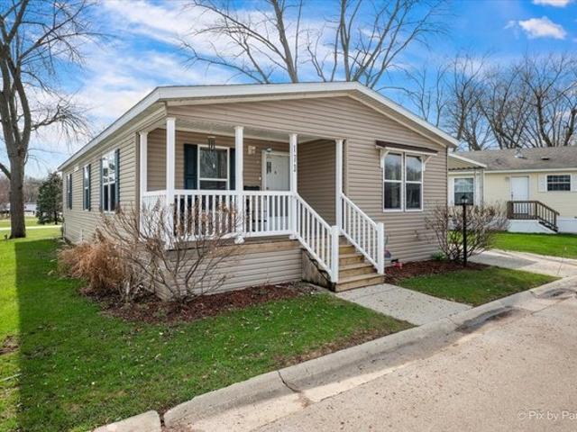 173 Northshore Rd, Elgin, IL 60123