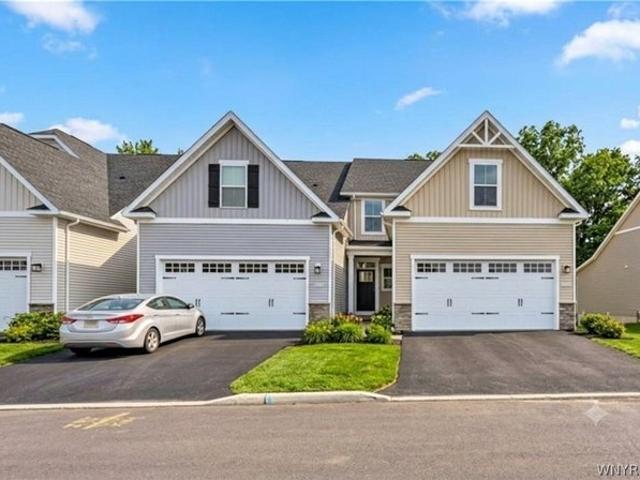 173 Sandstone Cir, Grand Island, NY 14072