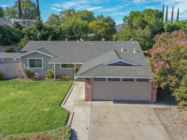 173 Santana Dr, Vacaville, CA 95687