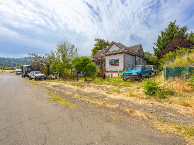 173 se miller ave