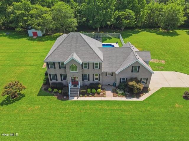 173 Providence Dr, Moyock, NC 27958