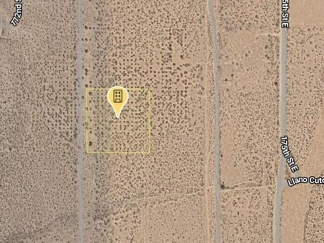 173 Rd E W12, Llano, CA 93544