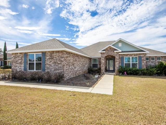 173 Tournament Ln, Freeport, FL 32439