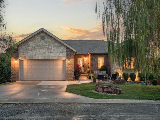 173 Thunder Ridge Estates Dr, Branson, MO 65616