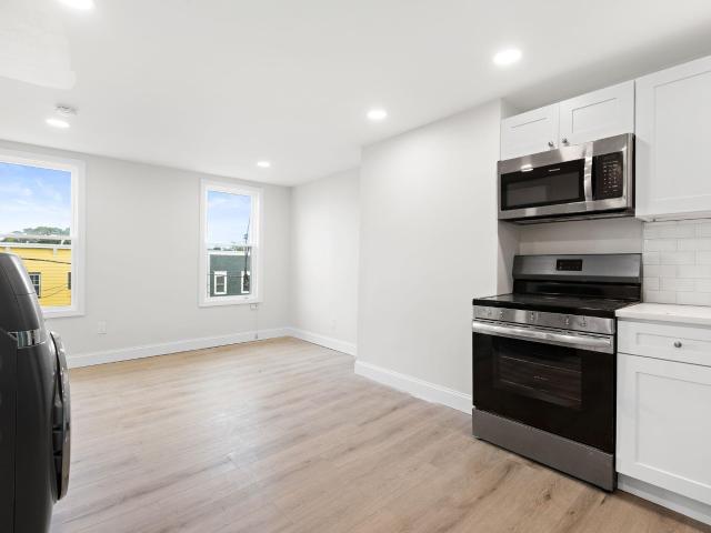 173 Van Horne St # 2