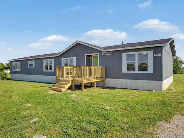 17440 E Meadow Ln, Claremore, OK 74017