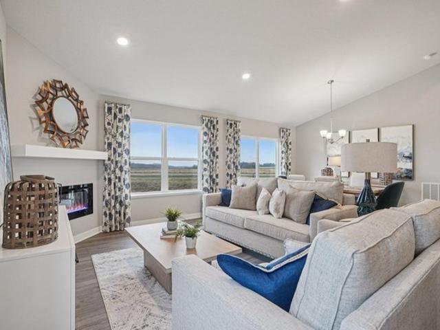 17445 Dulles Ln, Lakeville, MN 55044
